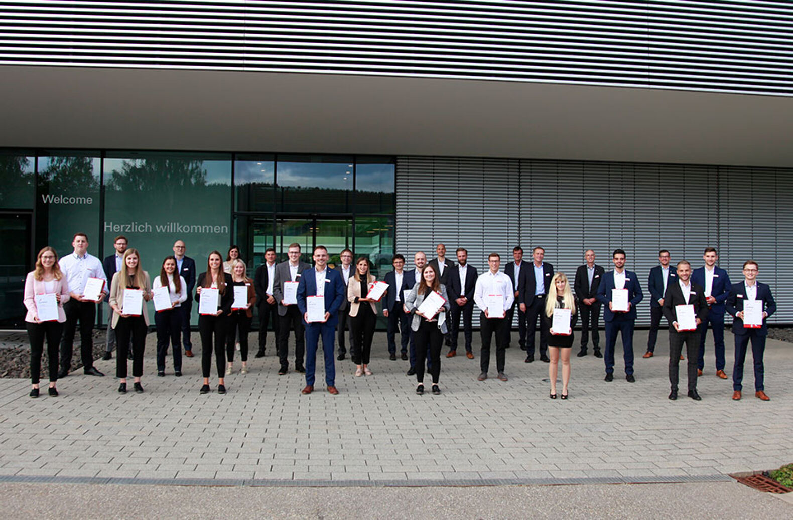 Karriere - Unternehmensgruppe fischer