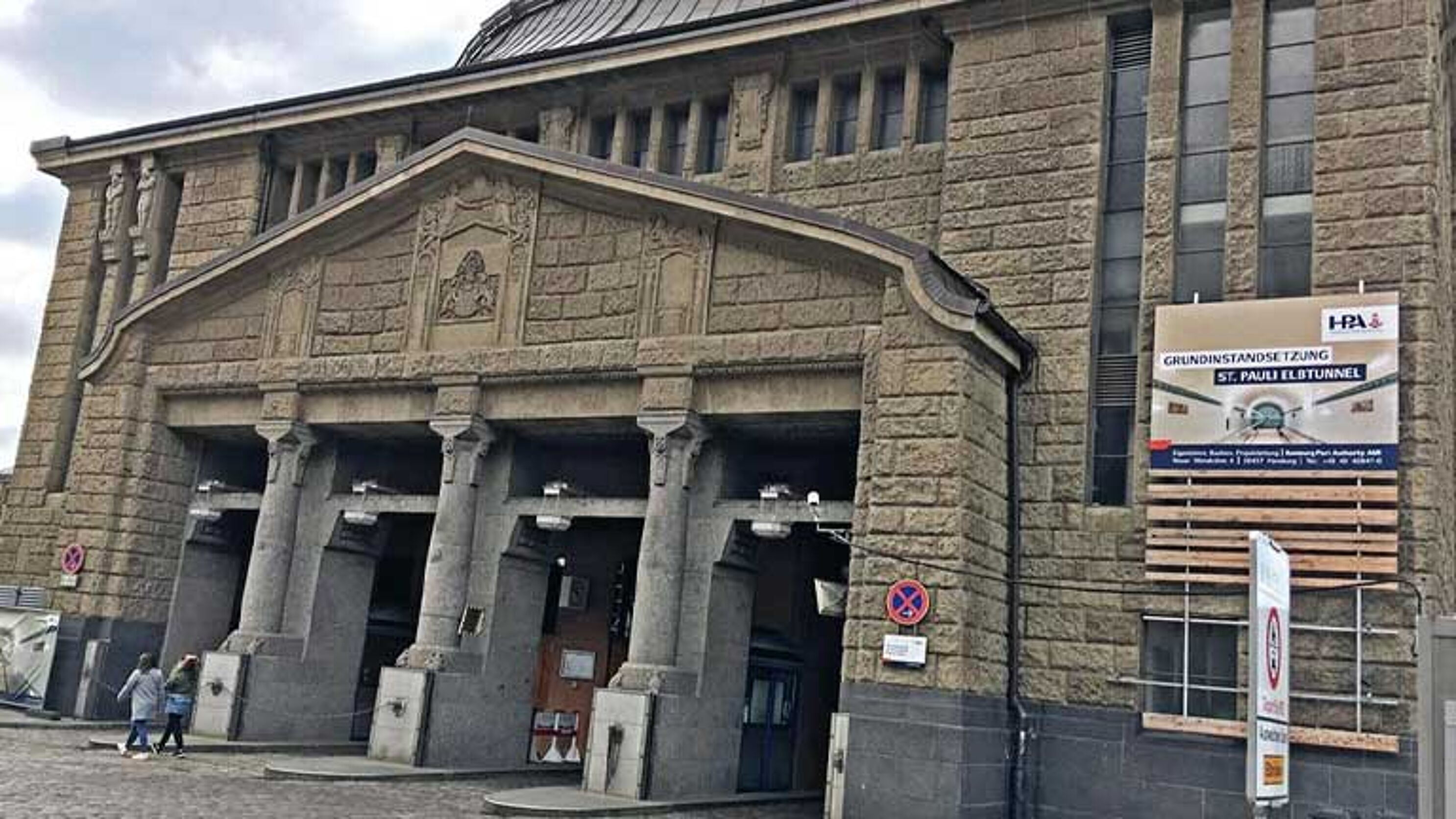 St. Pauli Elbtunnel: Masterpiece of engineering - fischer international