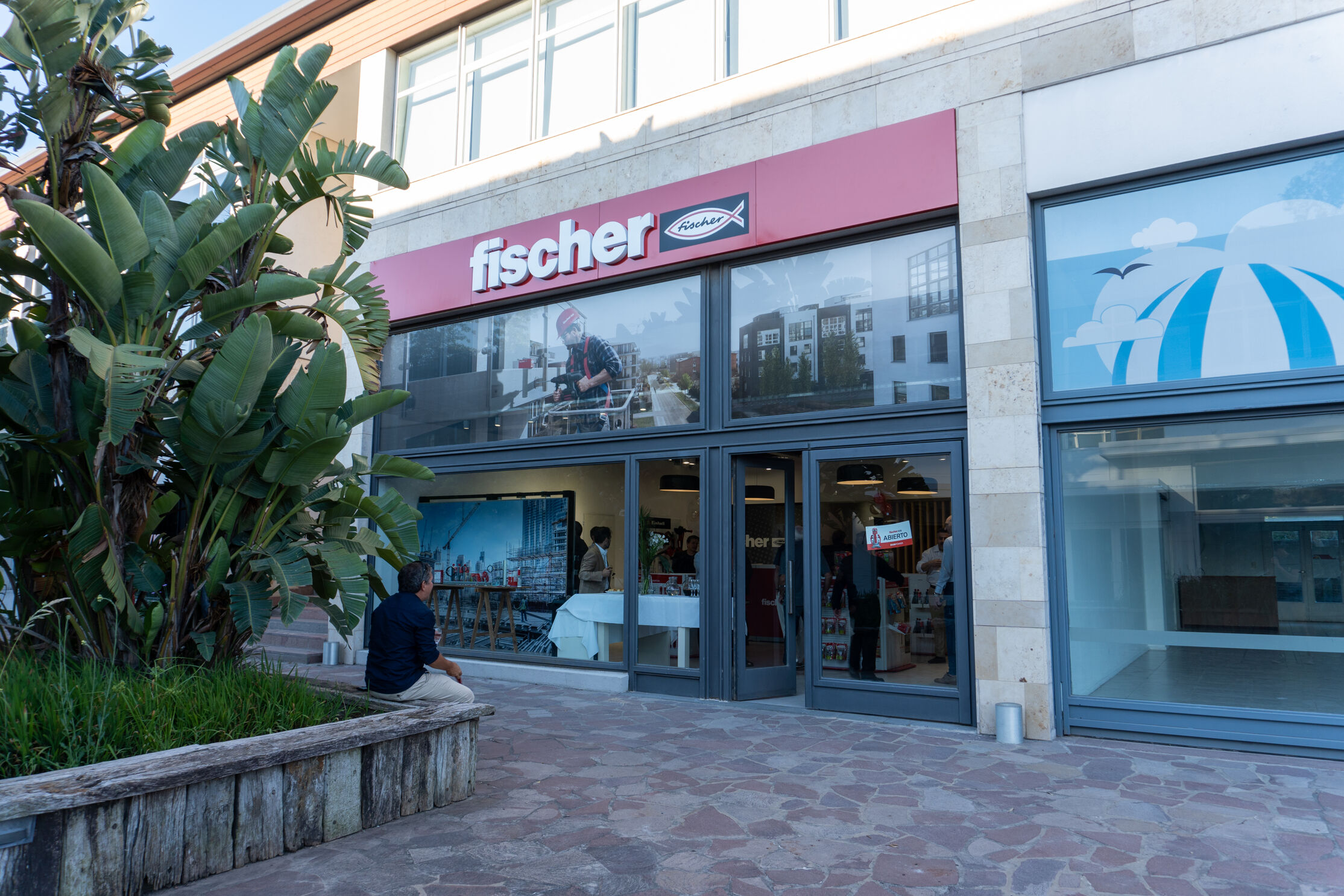 Tiendas fischer group of companies