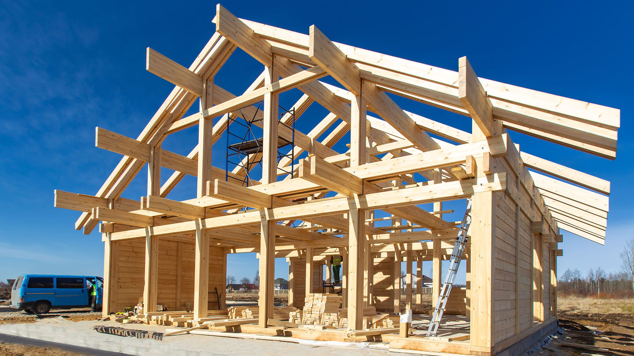 Tragende Holzbalken verstärken – Sparren aufdoppeln – fischer.de ...