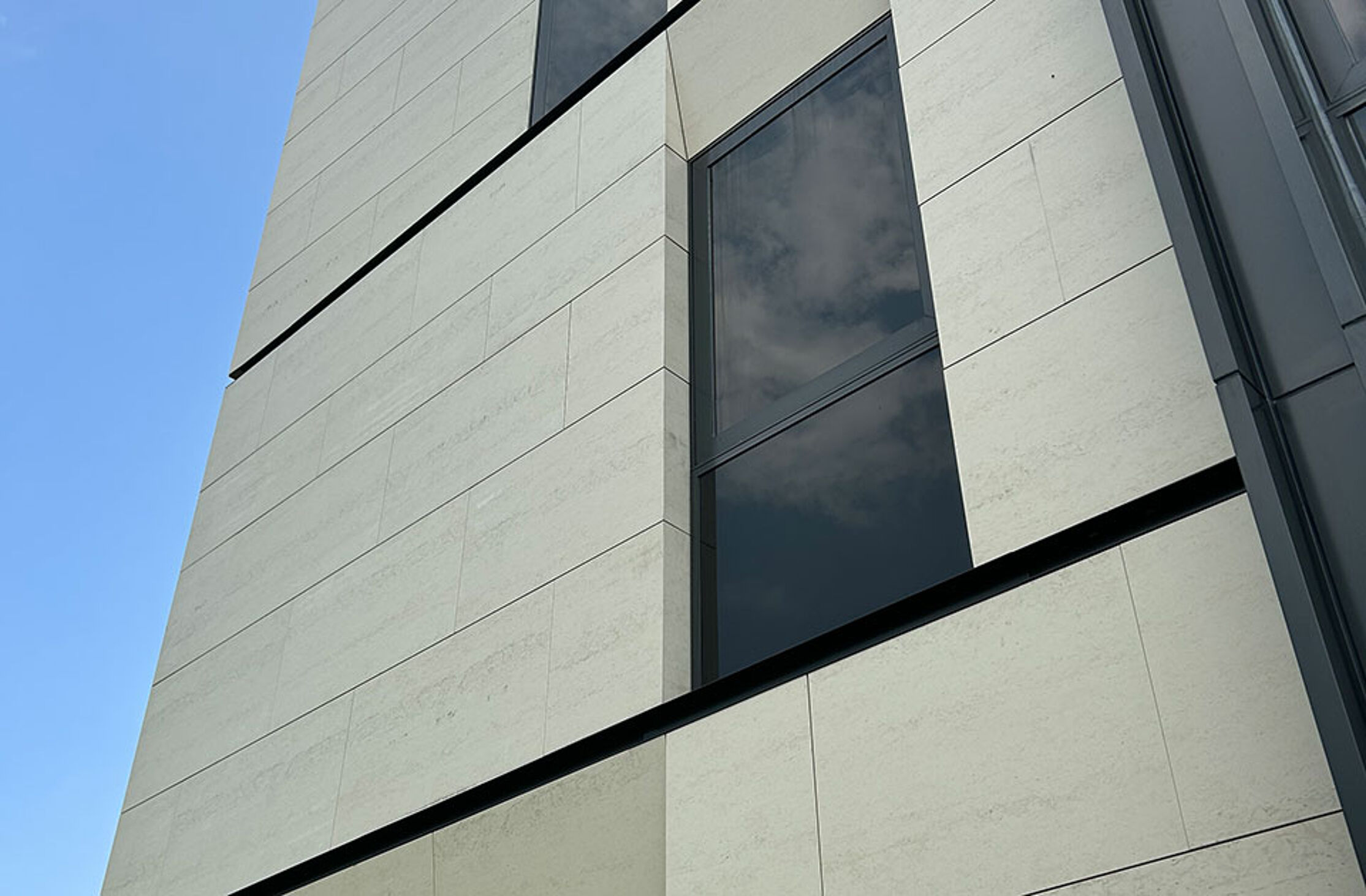 Safety meets design – with undercut technology - fischer international