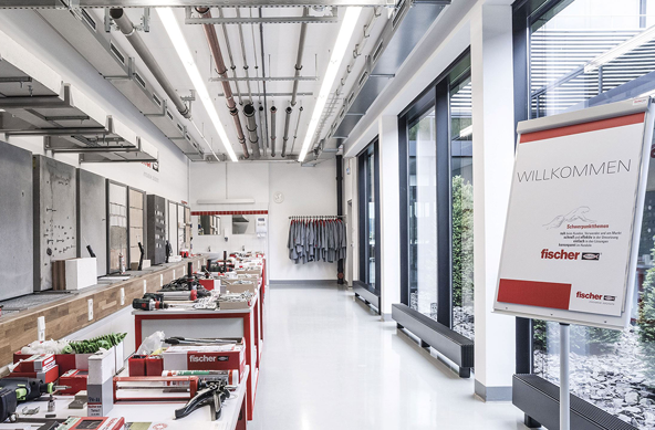 Spring model - fischer international